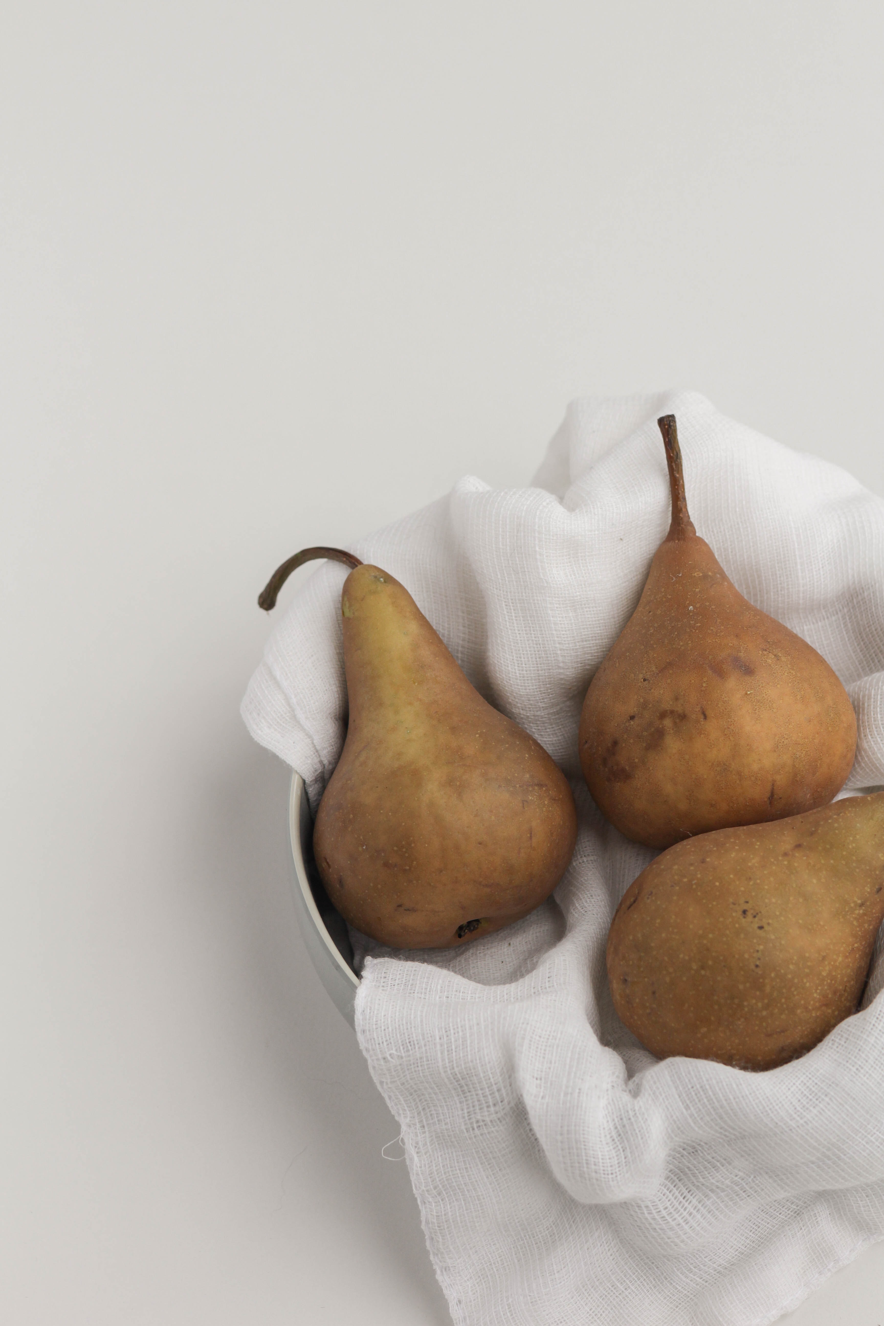 An Anniversary and Bosc Pears – Lisa Lewton